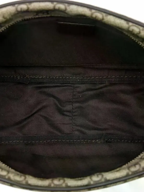 Gucci Gg Supreme Clutch Bag