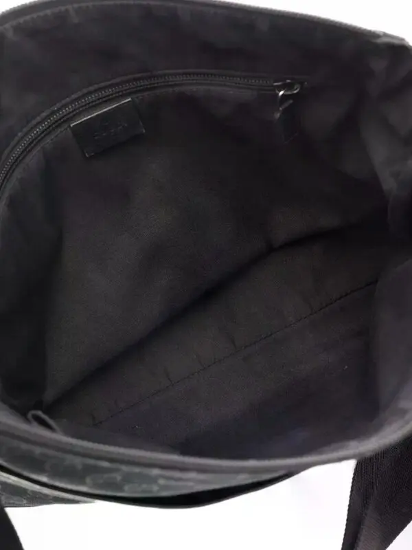Gucci Gg Canvas Shoulder Bag