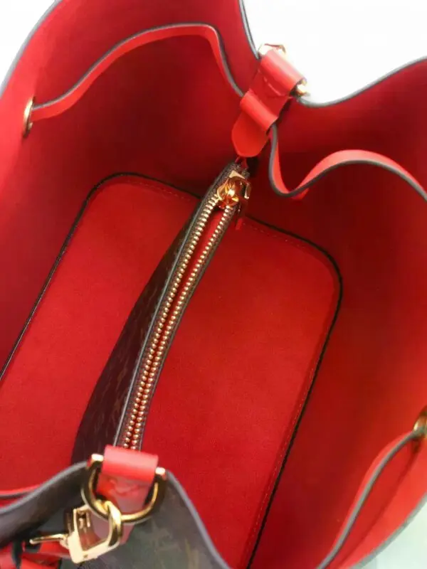 LOUIS VUITTON Monogram Bucket Bag - Brown