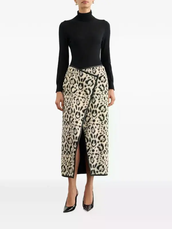 TOCCIN Alma Turtle-neck Sweater