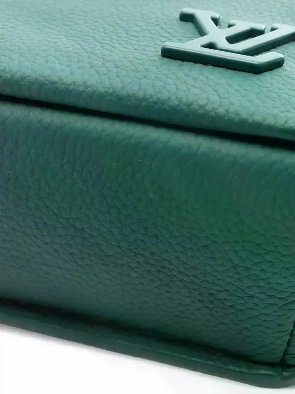 LOUIS VUITTON Aerogram Fast Line Shoulder Bag - Green