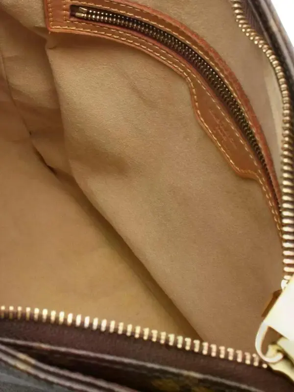 LOUIS VUITTON Looping Gm Monogram Shoulder Bag - Brown