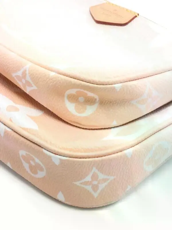 LOUIS VUITTON 2021 Pochette Accessoires Monogram Giant Shoulder Bag - Pink