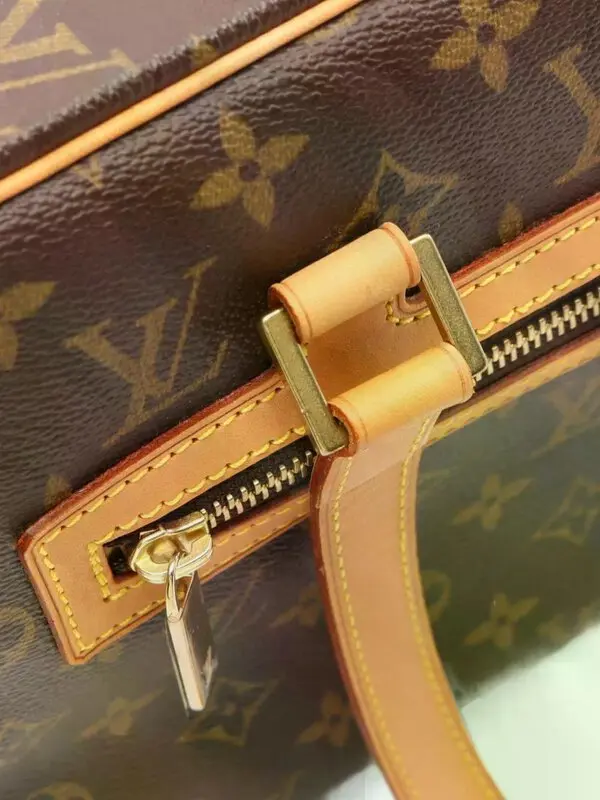LOUIS VUITTON 2003 Gm Cite Monogram Shoulder Bag