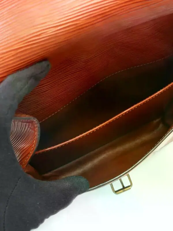 LOUIS VUITTON Epi Leather Shoulder Bag - Brown