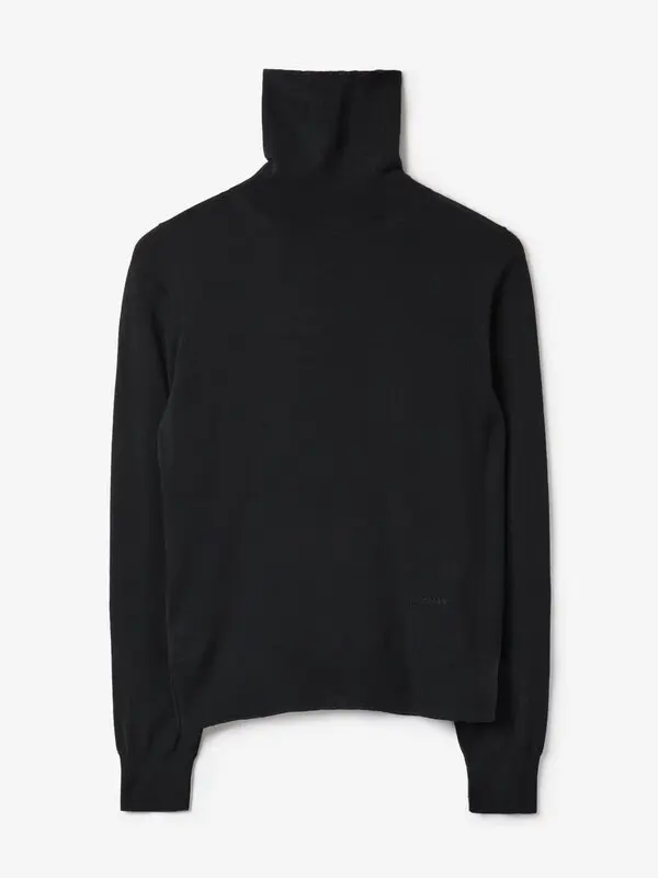 HOUSE OF DAGMAR Cashmere Turtleneck
