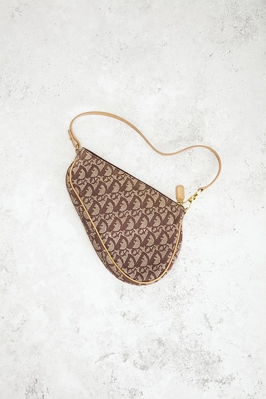 Dior Issimo Pochette Saddle Bag