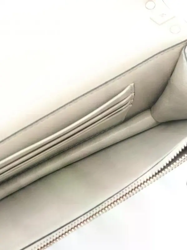 Valentino Garavani 2010s Rockstud Chain Wallet