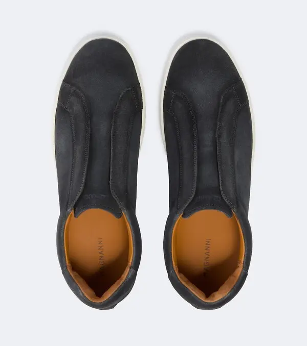 Magnanni Kona Slip Suede Sneakers