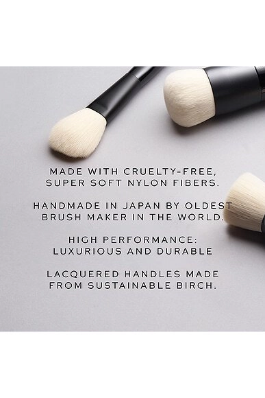 WESTMAN ATELIER Liquid Foundation Brush