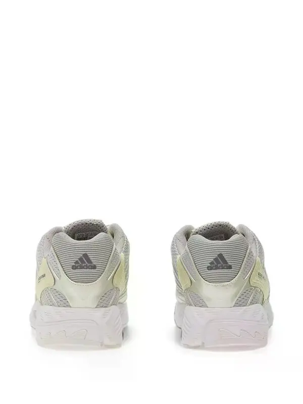 Adidas Adistar Control Sneakers
