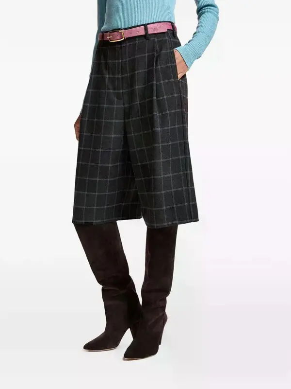 Essentiel Antwerp Kreme Checked Shorts