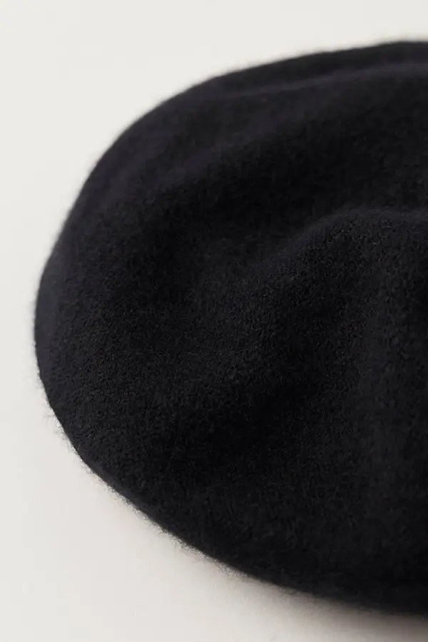 Free People Chic Cashmere Beret At - Black