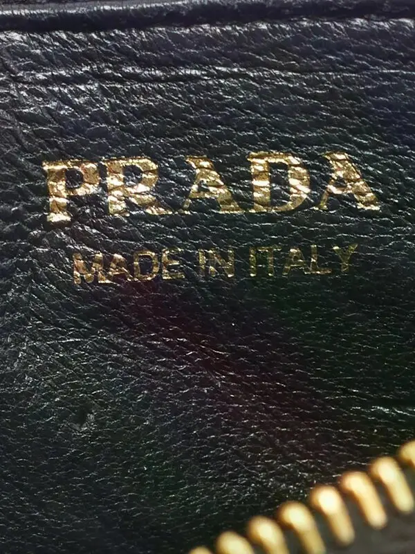 Prada Logo-plaque Zip Card Case