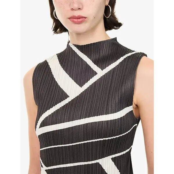 Issey Miyake Graphic Knit Top