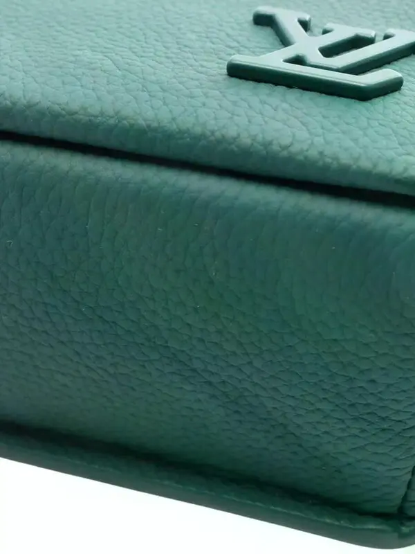 LOUIS VUITTON Aerogram Fastline Wearable Wallet Crossbody Bag - Green