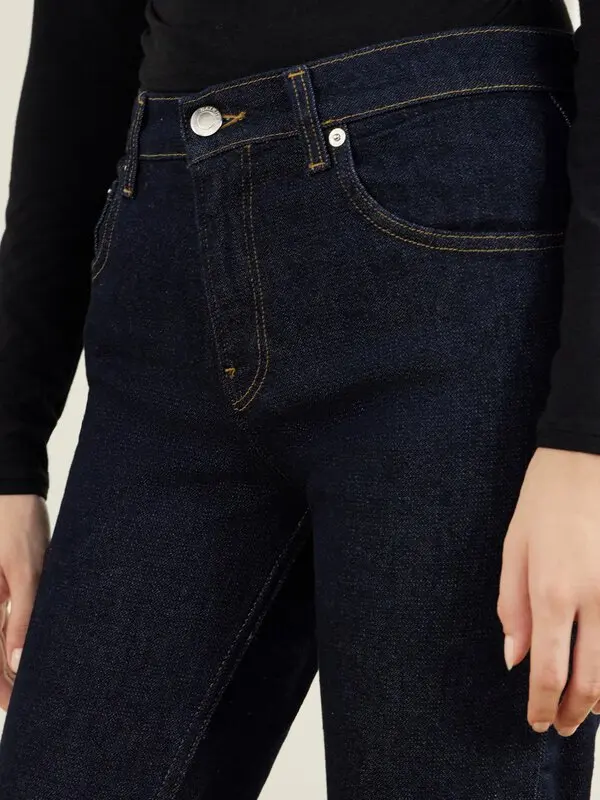 HAIKURE Chewy Slim-leg Jeans