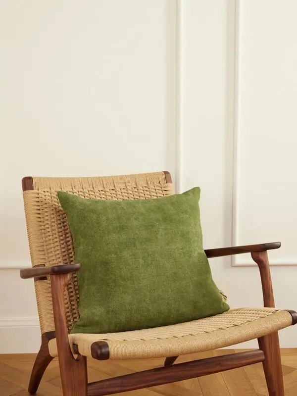 THE HOUSE OF LYRIA Anesio Linen Cushion - Green