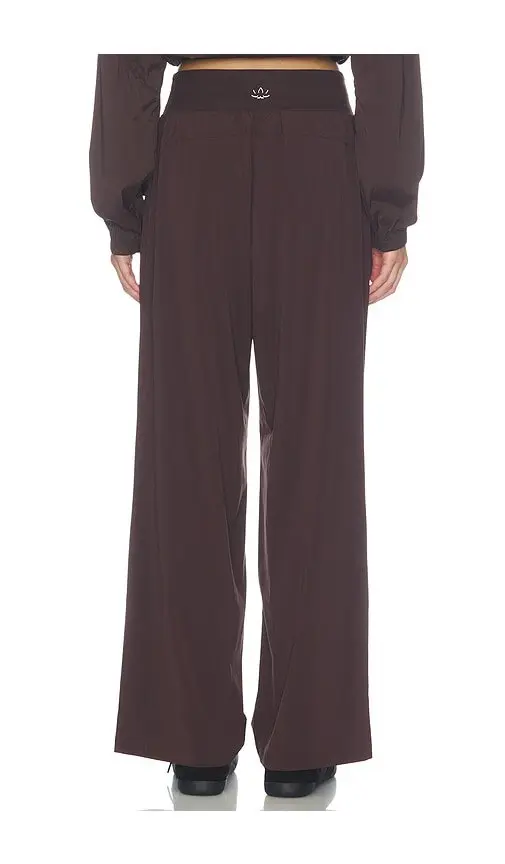 Beyond Yoga Move Free Pant In . Also