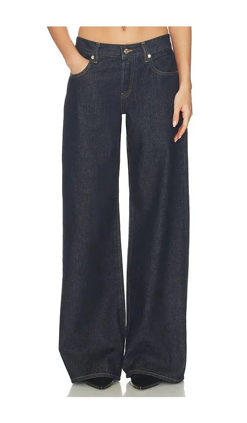 FRAME The Pixie Petite Leo Jeans In . Also