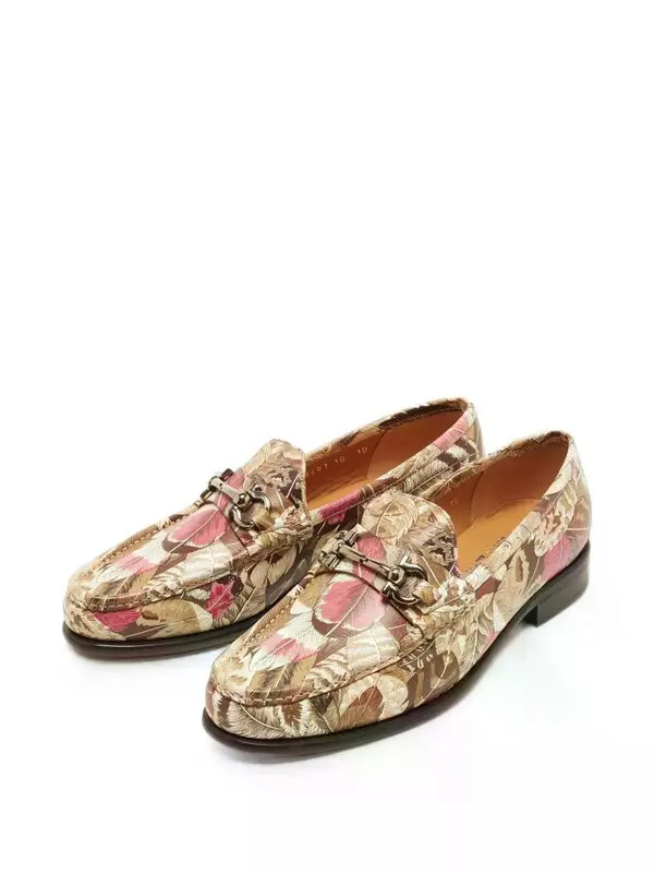 FERRAGAMO Gancini Loafers - Neutrals