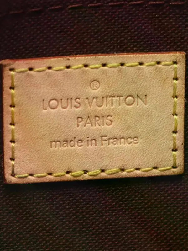LOUIS VUITTON Monogram Favorite Pm Satchel