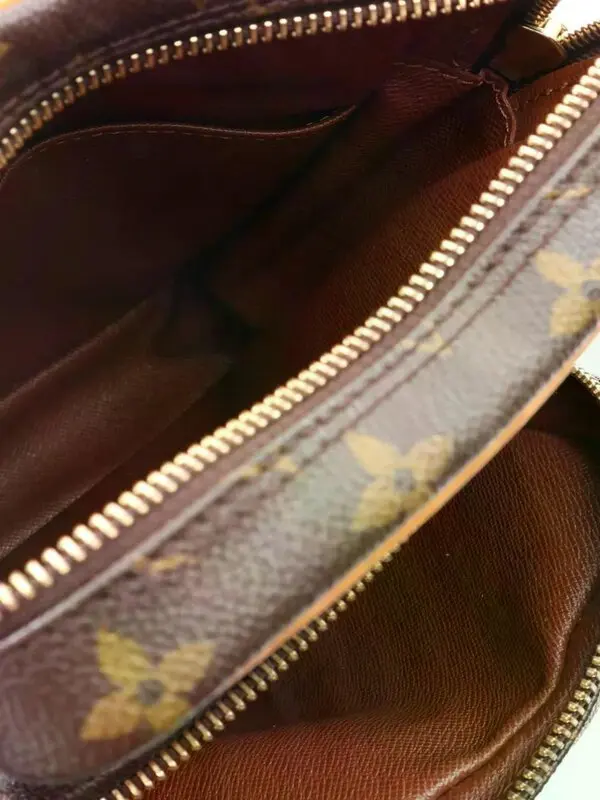 LOUIS VUITTON 2003 Monogram Amazone Crossbody Bag