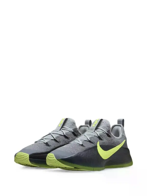 Nike Lebron Tr 1 Sneakers