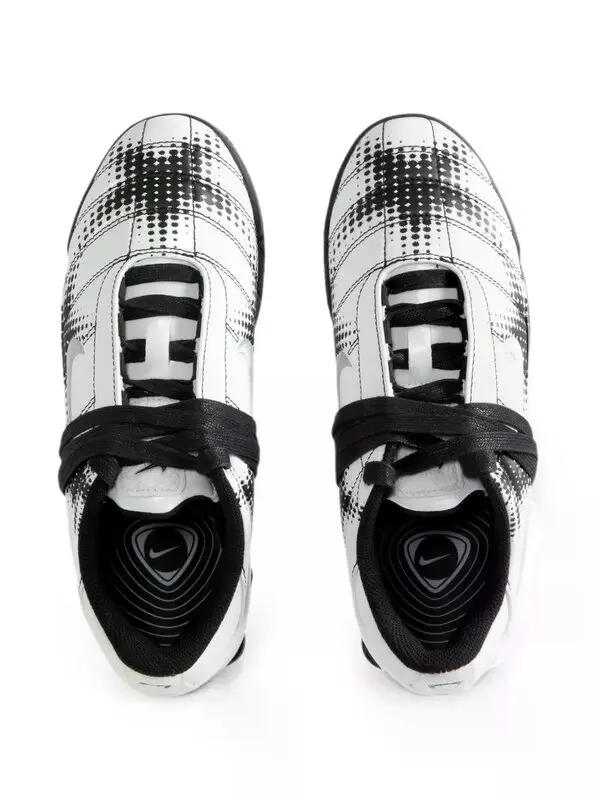 Nike Total90 Shox Magia Sneakers - White