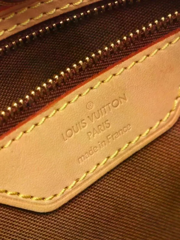 LOUIS VUITTON Monogram Batignolles Vertical Tote Bag