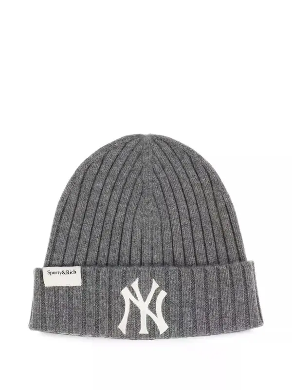 SPORTY & RICH X Ny Yankees Heritage Serif Beanie Hat - Grey