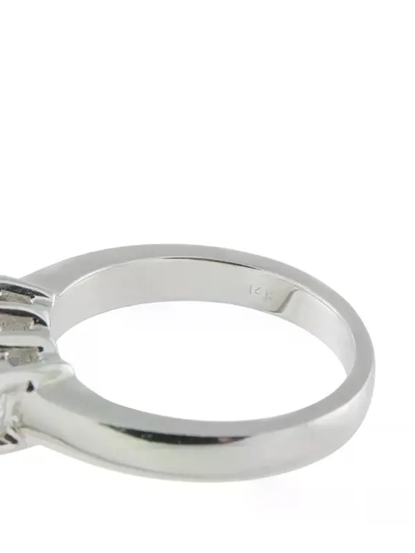 LB EXCLUSIVE Diamond Three-stone Ring