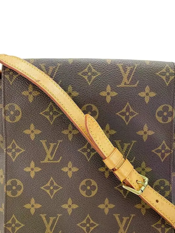 LOUIS VUITTON Monogram Shoulder Bag