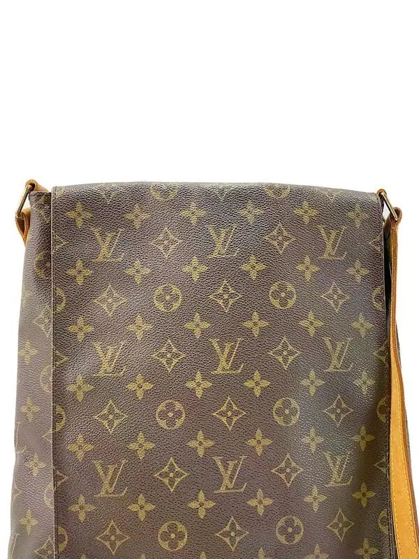 LOUIS VUITTON Monogram Shoulder Bag