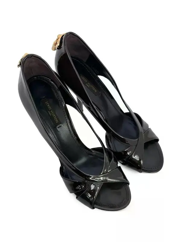LOUIS VUITTON Patent Leather Lock-detail Pumps