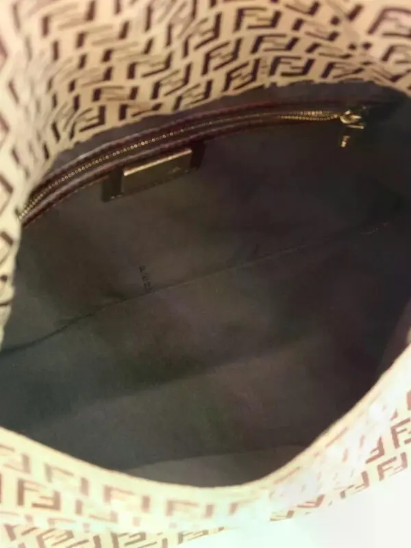 Fendi Mamma Zucchino Baguette Shoulder Bag - Neutrals