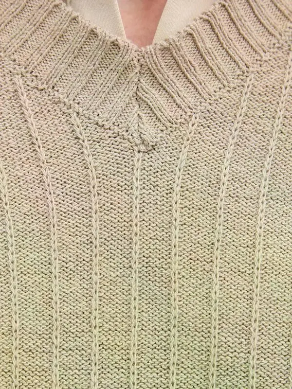 Sisley Ribbed-knit V-neck Sweater