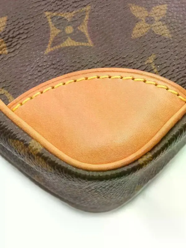 LOUIS VUITTON 2003 Amazon Monogram Canvas Cross Body Bag