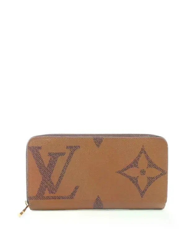 LOUIS VUITTON 2021s Zippy Monogram Giant Reverse Wallet - Brown