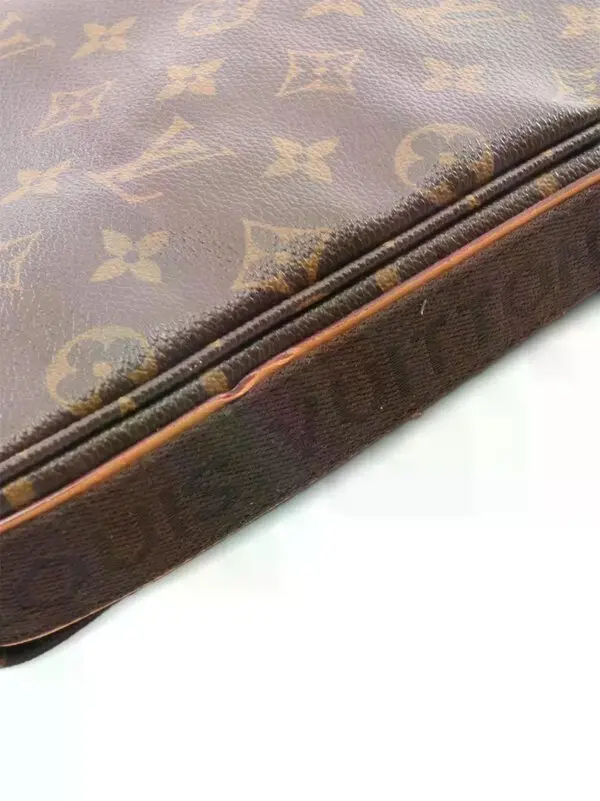 LOUIS VUITTON Monogram Trotteur Beaubourg Shoulder Bag