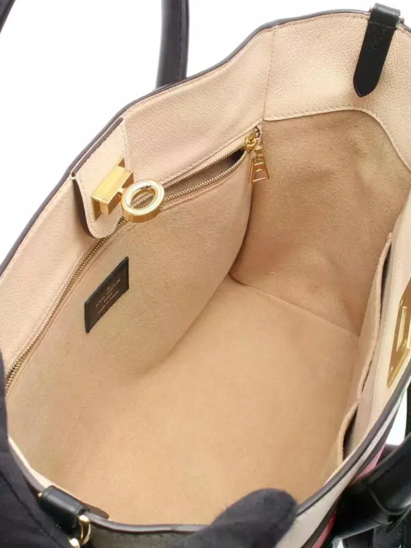 LOUIS VUITTON 2010s Mm On My Side Monogram Tote Bag