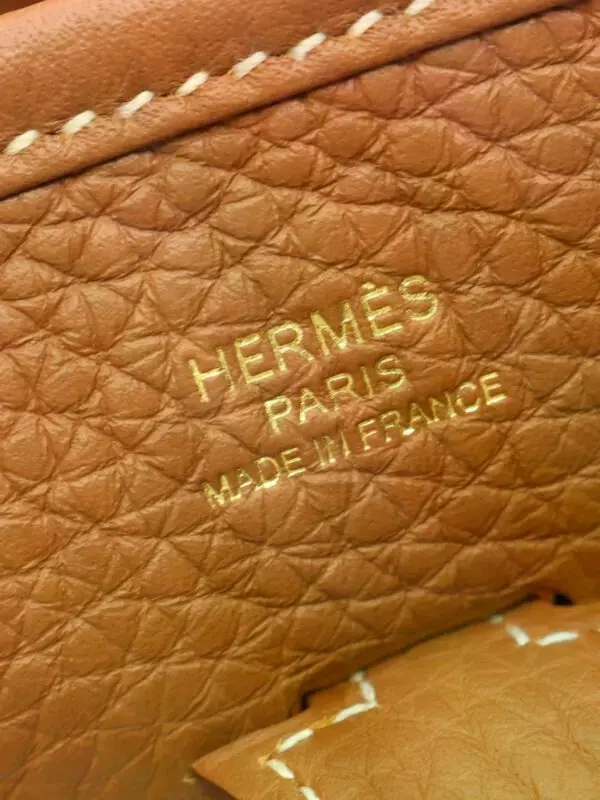 Hermès 23 Evelyne Leather Shoulder Bag - Brown