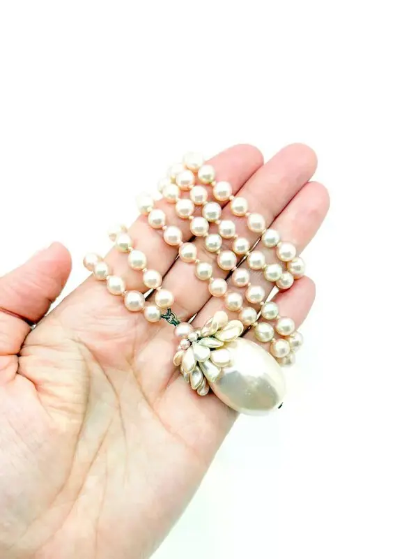 JENNIFER GIBSON JEWELLERY X Louis Rousselet 1940s Pendant Necklace - Neutrals