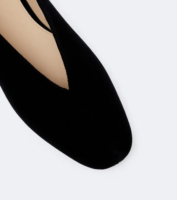 Le Monde Beryl Olympia Velvet Ballet Flats
