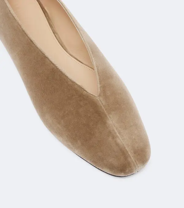 Le Monde Beryl Olympia Velvet Ballet Flats