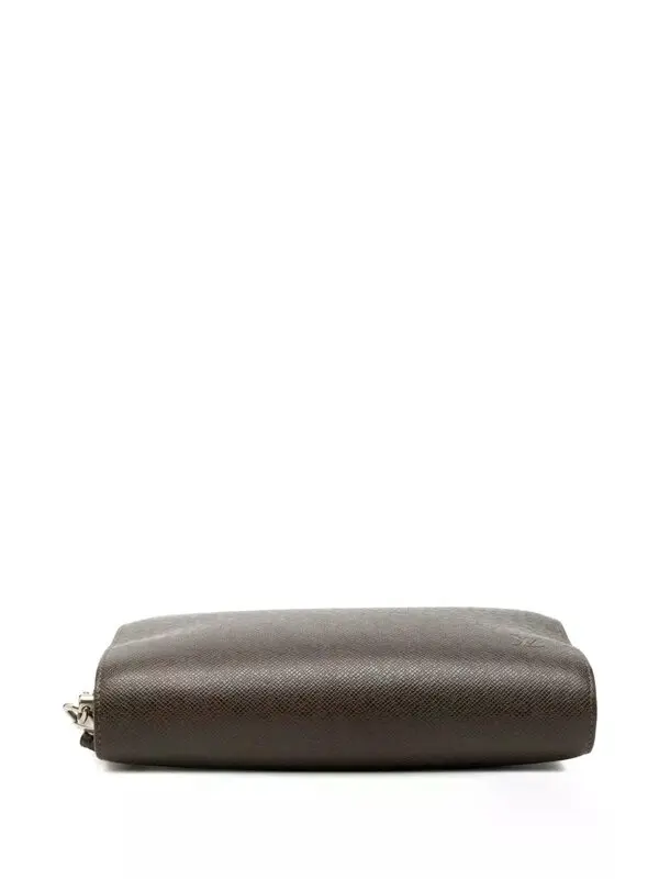 LOUIS VUITTON 2004 Taiga Pochette Baikal Clutch Bag