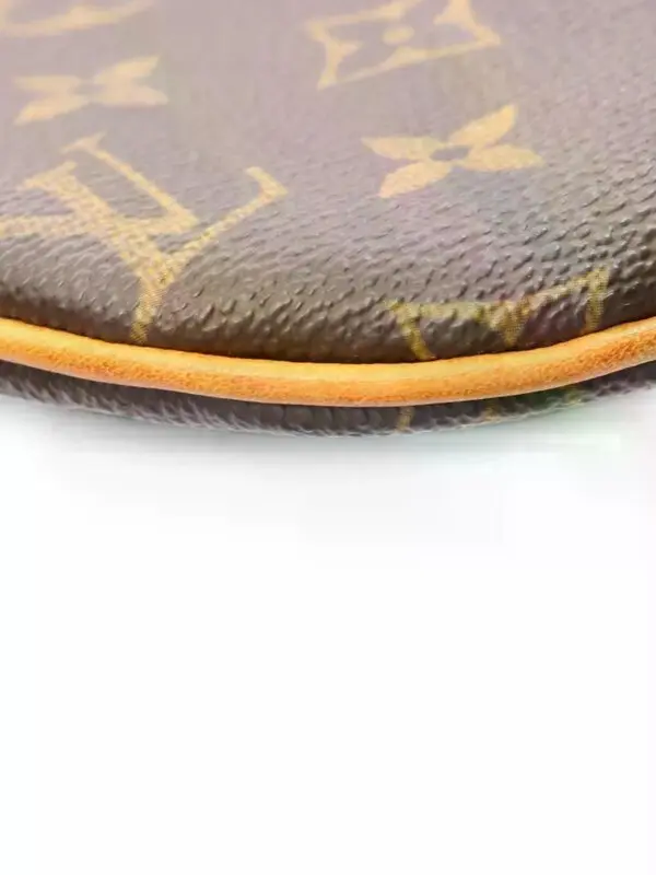 LOUIS VUITTON 2009 Monogram Pochette Bosphore Shoulder Bag