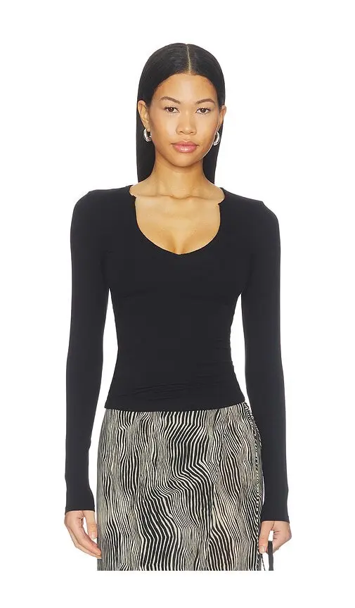 GEEL Jolene Top In . Also