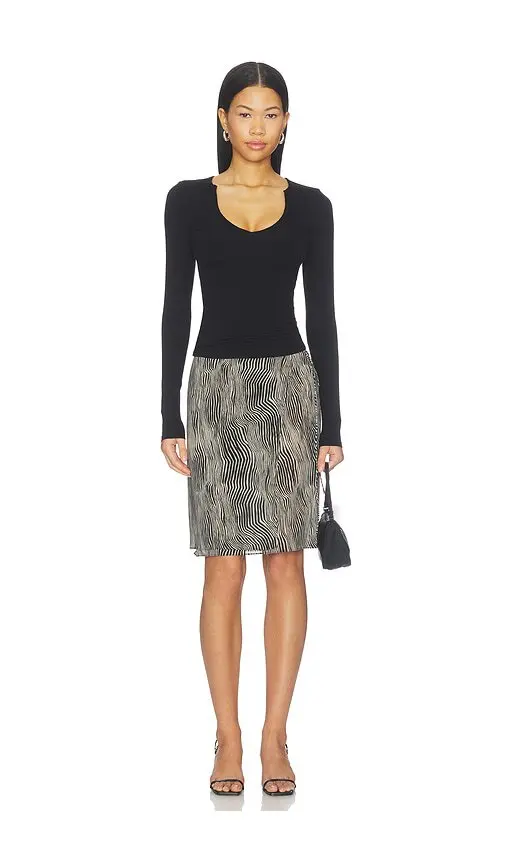 GEEL Jolene Top In . Also