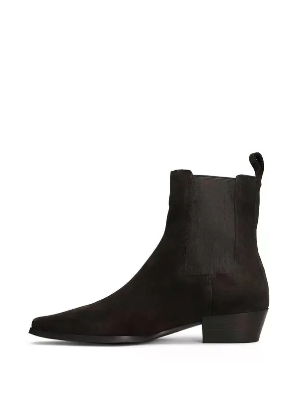 STRATEGIA SHOES Pointed-toe Chelsea Boots